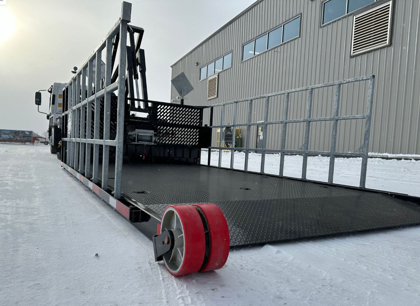 2024 - Isuzu FTR - Kargo King cSix Roll-Off System | Work Ready DP